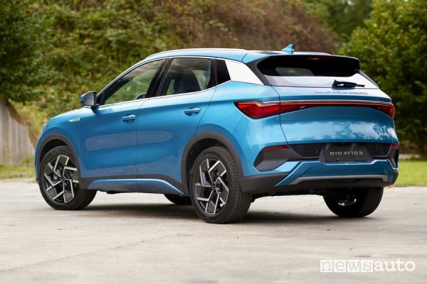 Auto elettriche cinesi BYD, caratteristiche, autonomia e prezzi