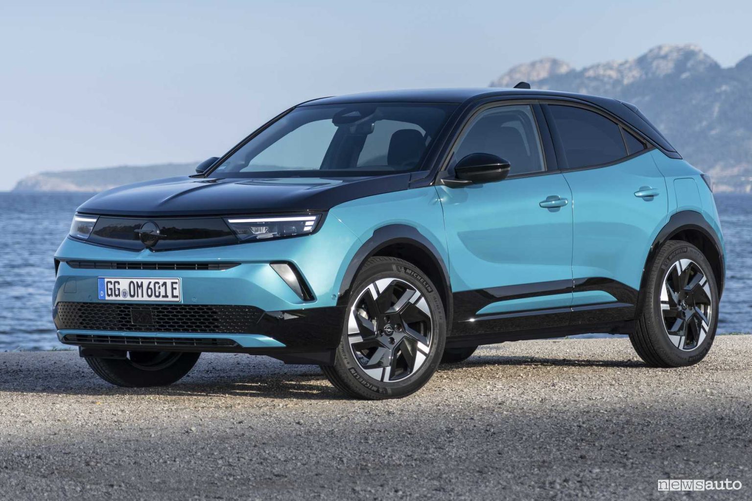 Nuova Opel Mokka, dimensioni, interni, motori e prezzo